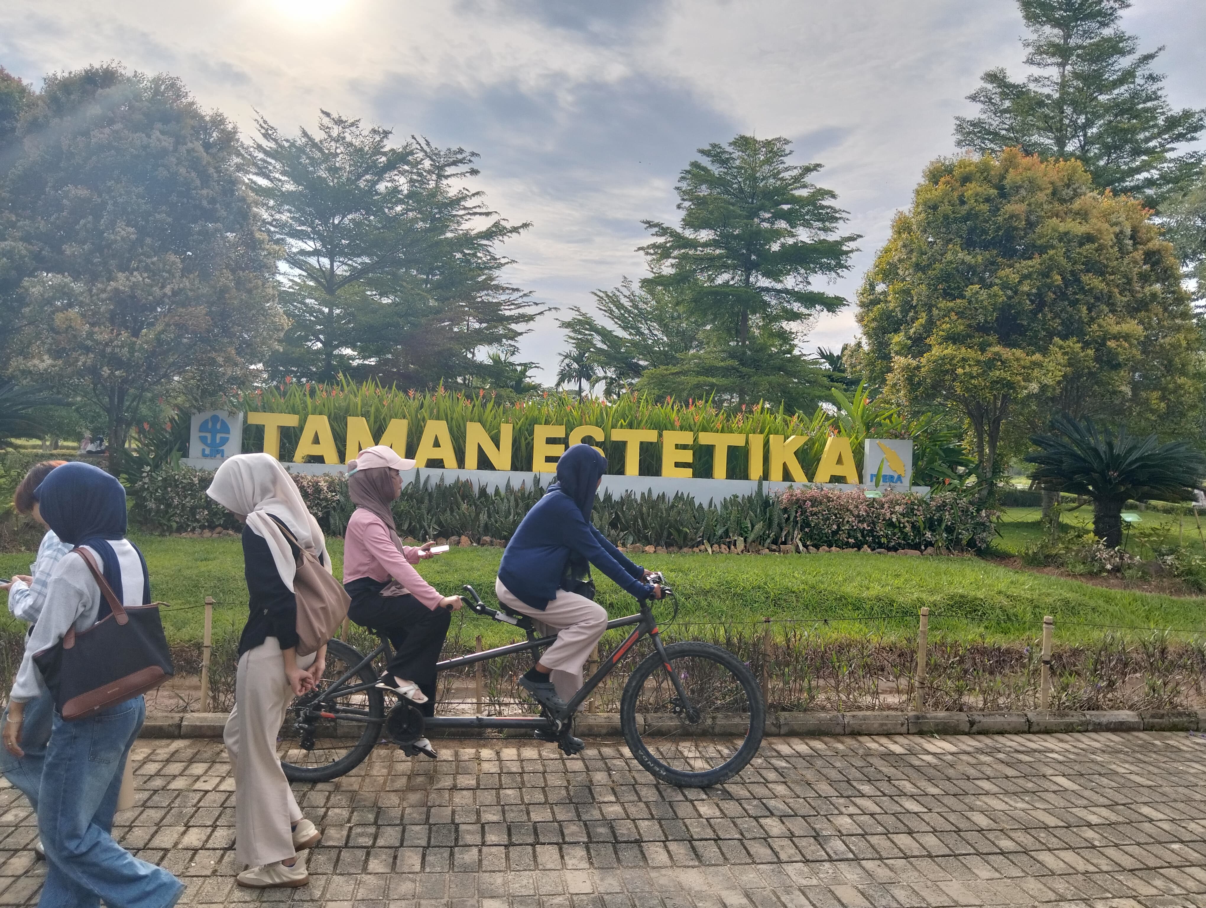 Dari Labirin Hingga Sepeda Tandem, Kebun Raya Itera Jadi Wisata ...