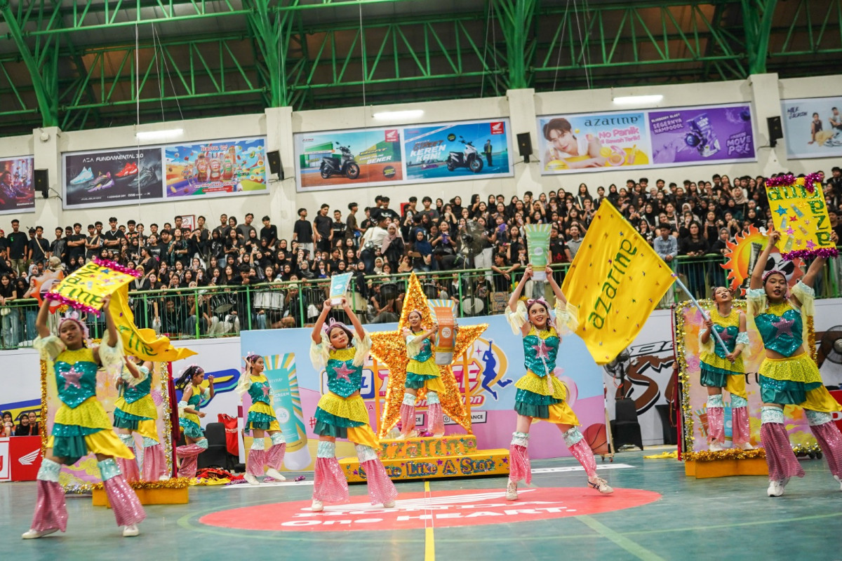 Azarine DBL Dance Competition: SMAN 10 Tampilkan Shine Like a Star, SMA ...